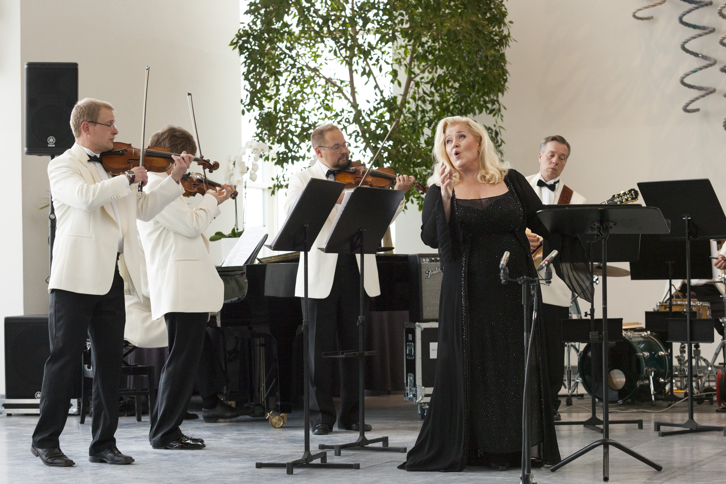 Oopperan teetanssit - Kansallisooppera ja -baletti