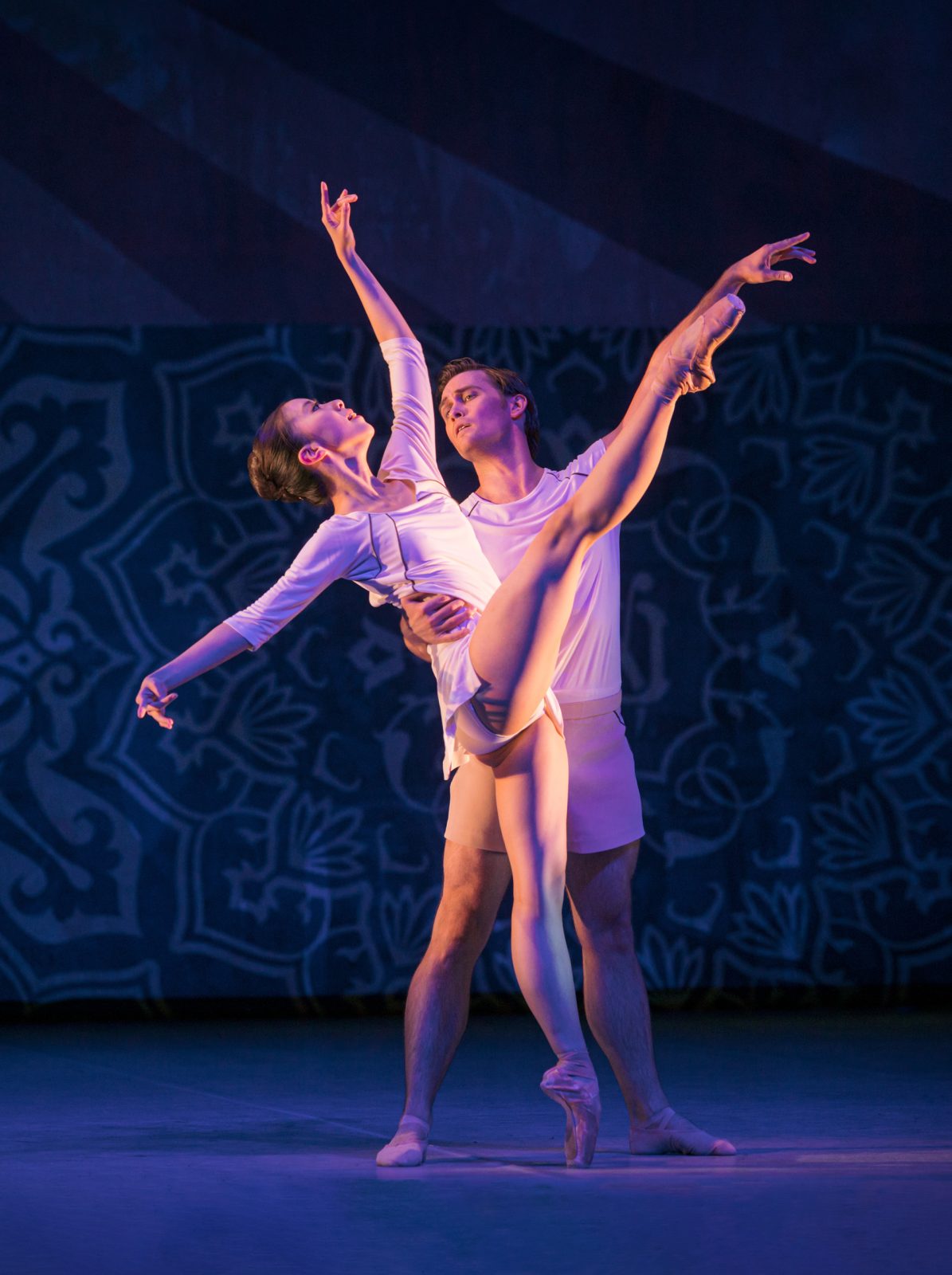 Triple Bill: World Wide Dance - Ooppera – Baletti