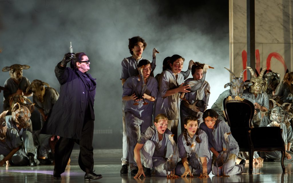 Animal Farm - The Finnish National Opera and Ballet